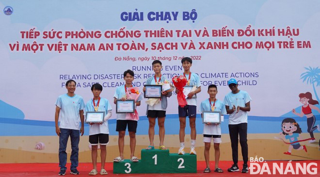 1,000 runners take part in relay race against natural disasters and ...