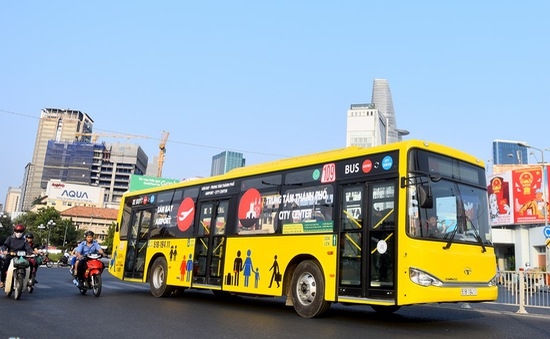 HCMC launches one more bus route to Tan Son Nhat Airport - Môi trường ...